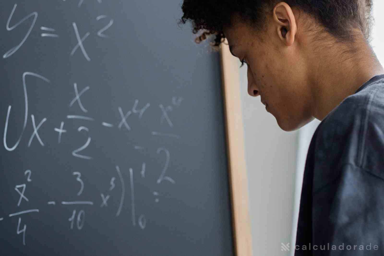 Qué es ascendente y descendente en matemáticas | Calculadoras Online